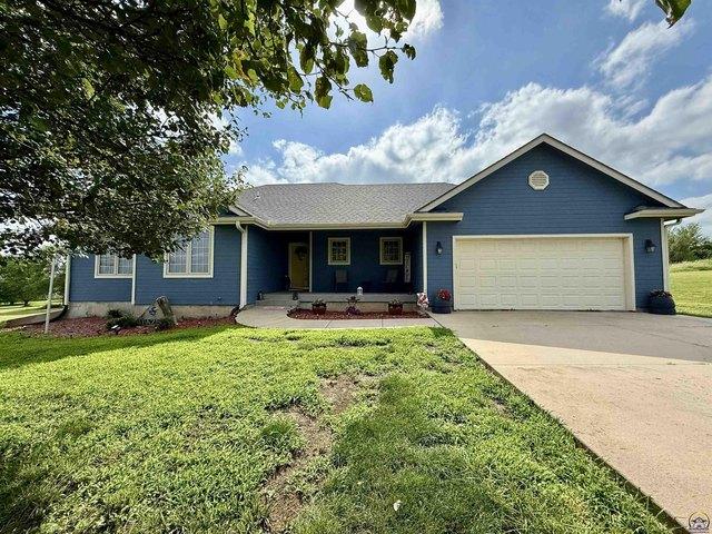 5045 NW Rochester Rd, Topeka, KS 66617