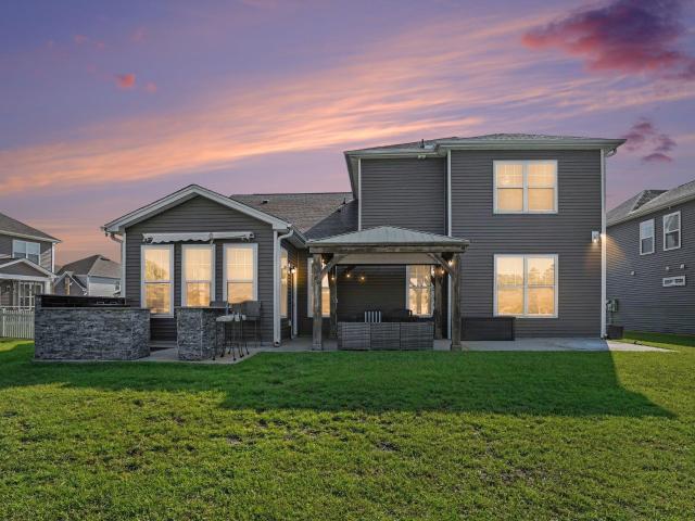 5045 Sandlewood Dr