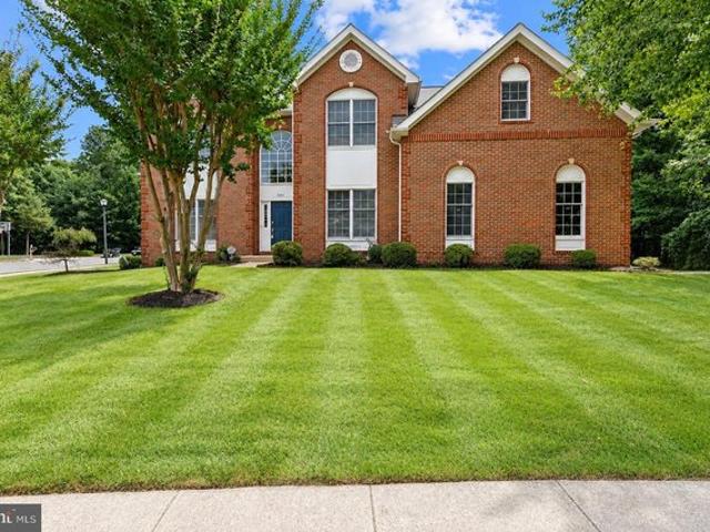 5045 Worthington Woods Way, Centreville, VA 20120