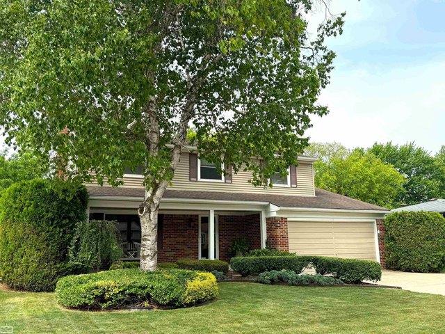 50467 Peggy Ln, Chesterfield, MI 48047