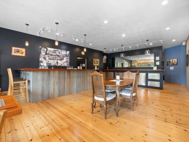 5046 S West Bay Shore