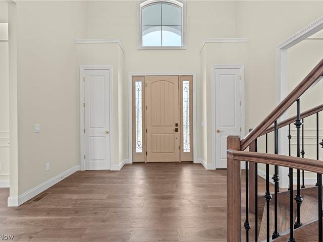 5048 Neptune Oval