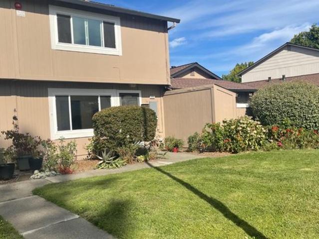 5048 Charmian Dr, Santa Rosa, CA 95409