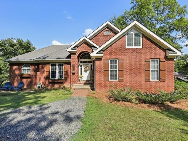 5048 Riverview Dr, Pegram, TN 37143