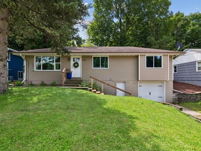 5049 Shoreline Dr, Mound, MN 55364