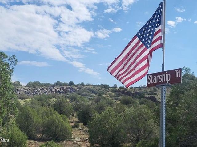 50400 N Starship Trl, Ash Fork, AZ 86320