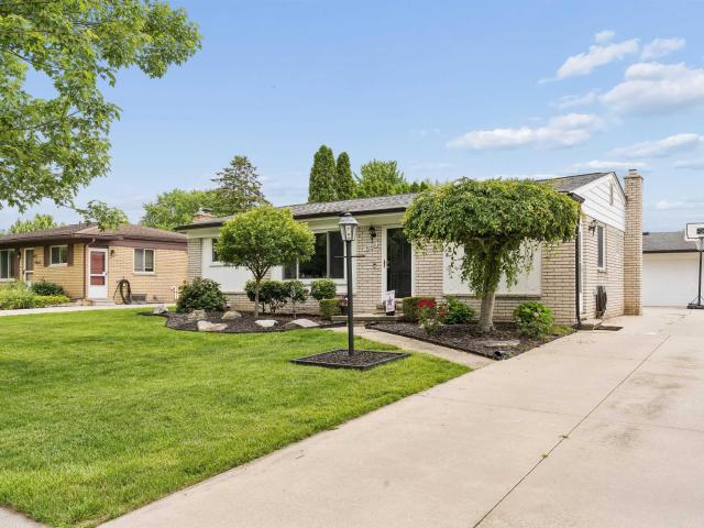 50408 Spruce Drive