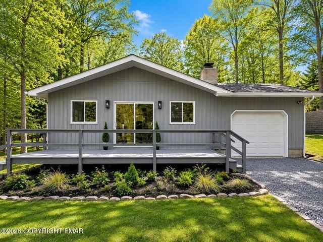 5040 Melrose Dr, Tobyhanna, PA 18466