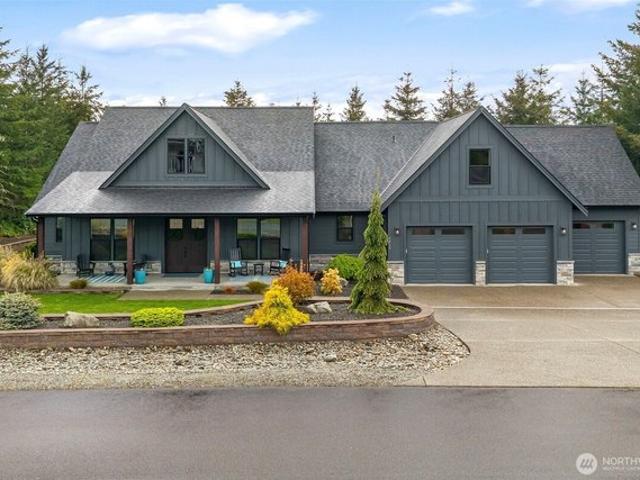 5040 Coppermill Ct NE, Olympia, WA 98516