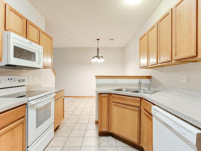 5040 Holly Ln N, Unit 3, Minneapolis, MN 55446 | MLS #7042