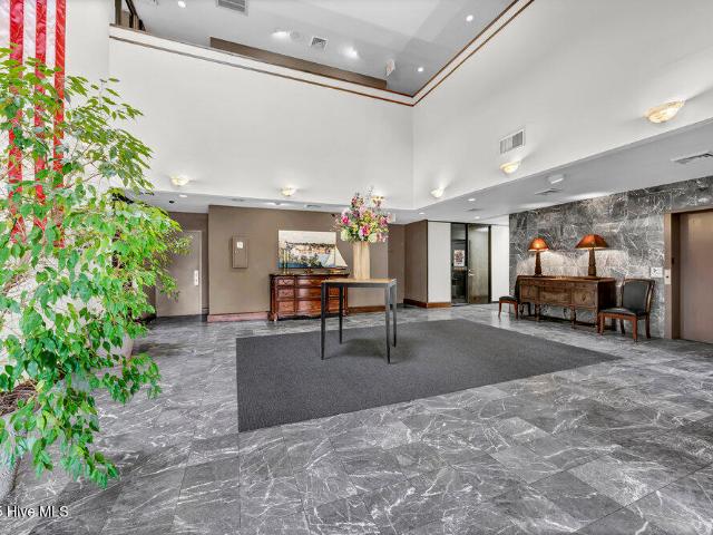 5041 New Centre Drive