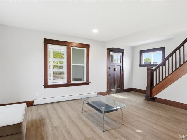5041 Broadway