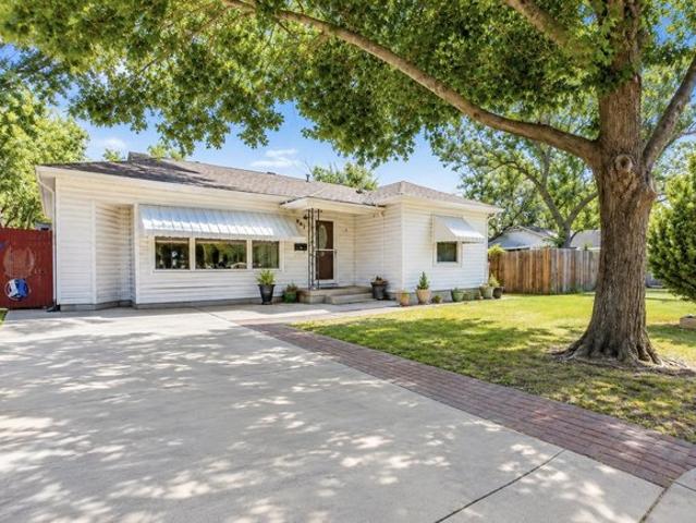 5041 Fairfax St, Fort Worth, TX 76116