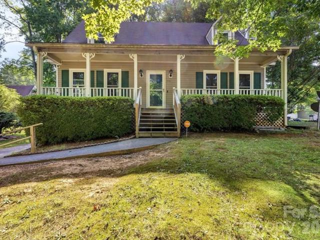 5041 Hutchins St, Winston Salem, NC 27106