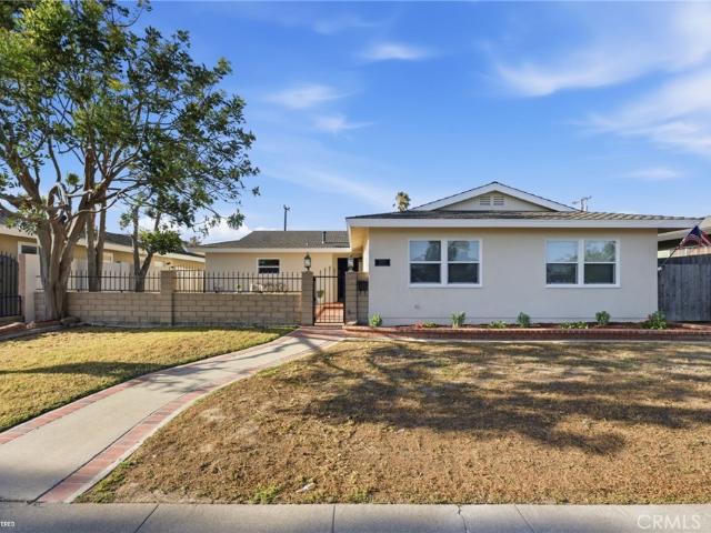 5041 W McFadden Ave, Huntington Beach, CA 92649 | MLS #PW26067