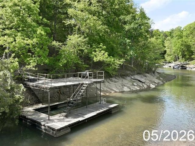 5042 McKinzey Ln, Flowery Branch, GA 30542