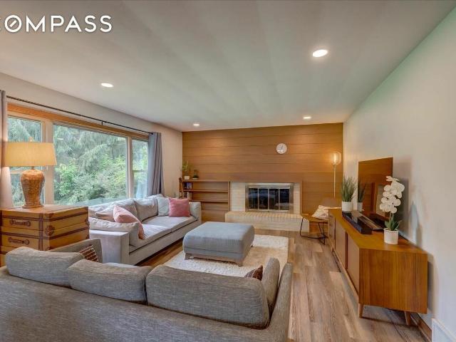 5043 Marathon Dr, Madison, WI