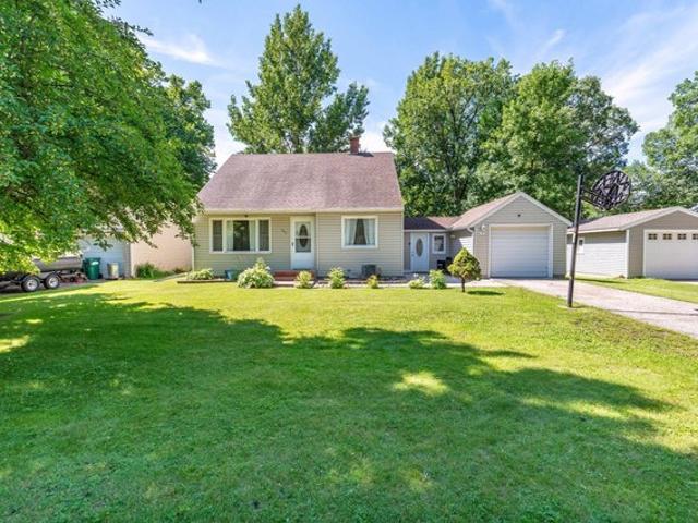 504 1st Ave SE, Pelican Rapids, MN 56572