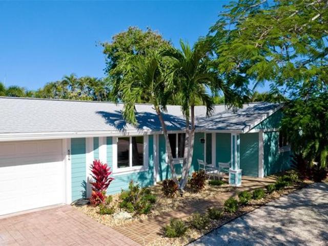 504 69th St, Holmes Beach, FL 34217