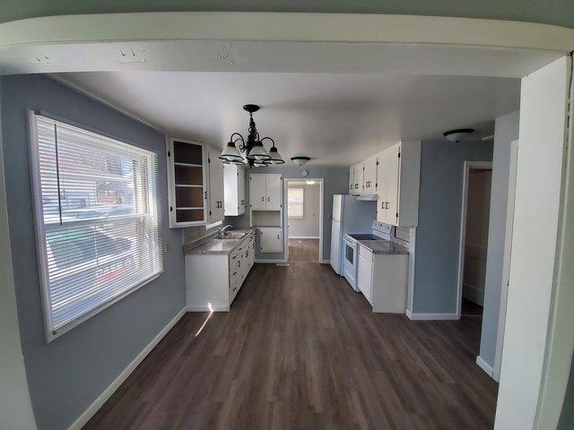 504 8th Ave, Sheldon, IA 51201