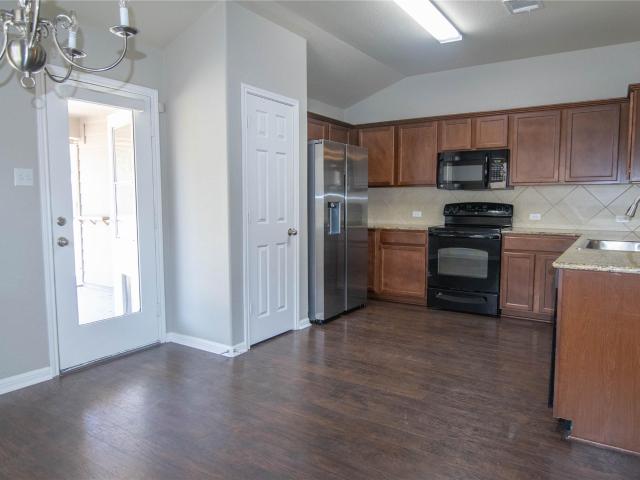 504 Comal Run