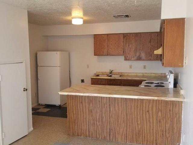 504 Candelaria Blvd. NW 1 Bedroom Apartment for Rent at 504 Candelaria Rd Nw, Albuquerque, NM 87107 Near North Valley