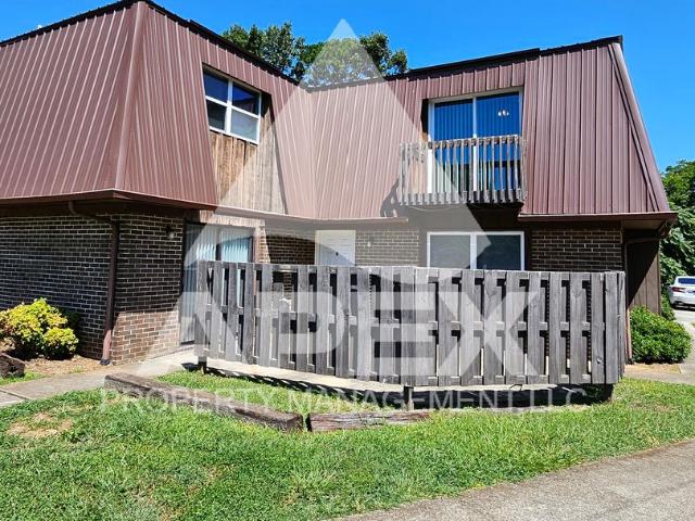 504 Cedartop Lane