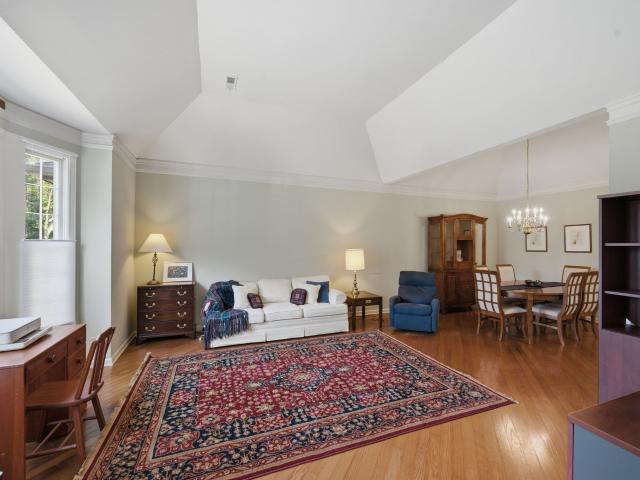 504 Armistead Pl