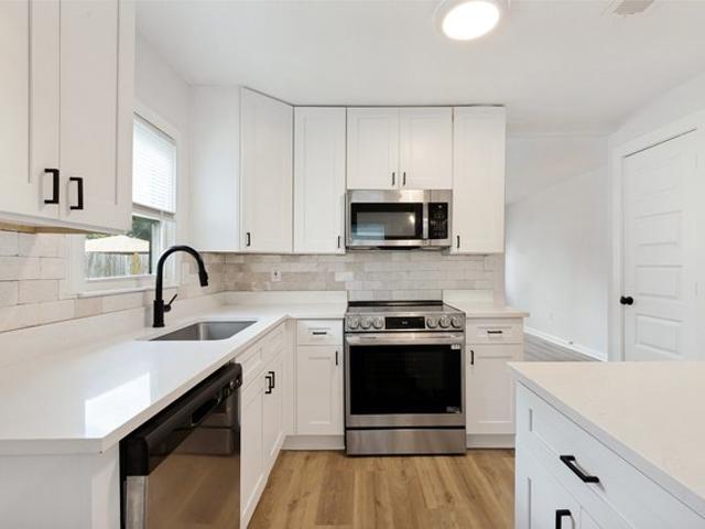 504 Davis St, Gainesville, TX 76240