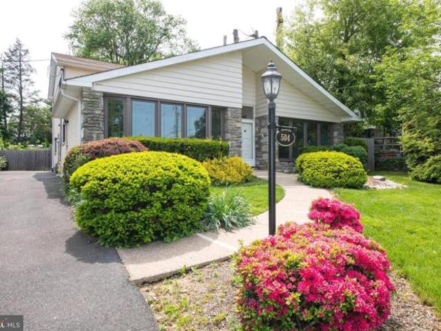 504 Davis Rd, Cheltenham, PA 19012