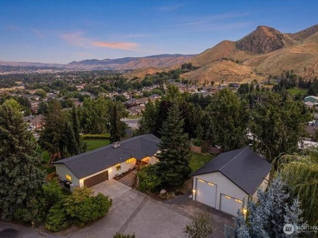 504 Day Rd, Wenatchee, WA 98801