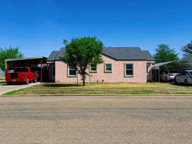 504 E 5th St, Sunray, TX 79086