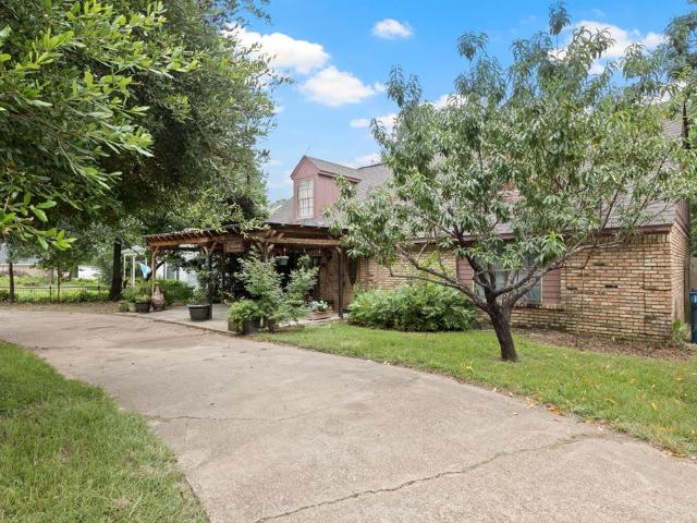 504 E 3rd St, Mount Pleasant, TX 75455 | MLS #21223 | Compass