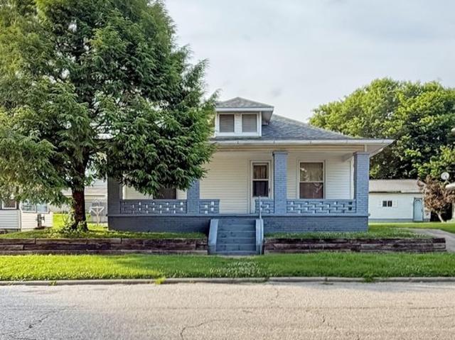 504 E Pearl St, Washington, IN 47501