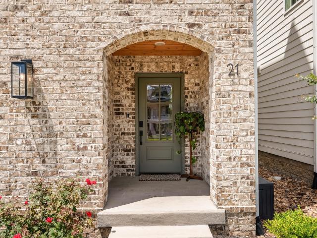 504 Edwin St # 21