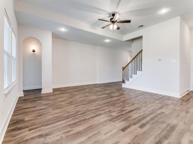 504 Ellis Place Drive