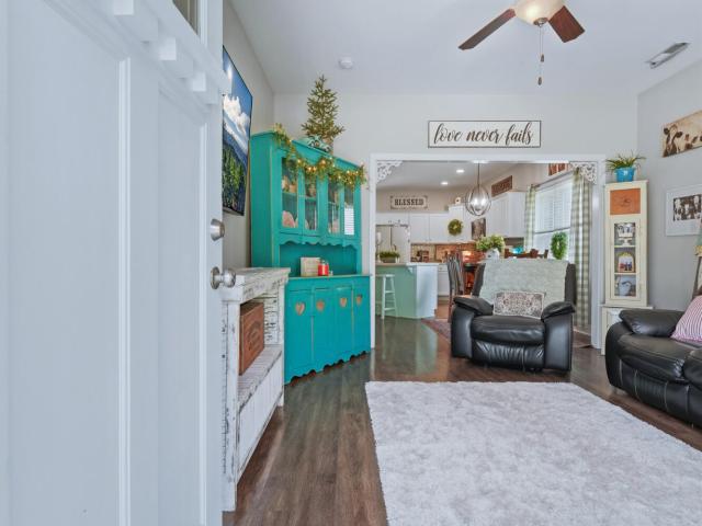 504 Everett Glades
