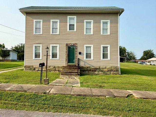 504 Hollybrook Dr, Harrisville, WV 26362