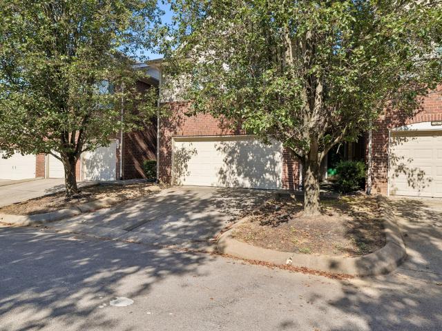 504 Heath Pl