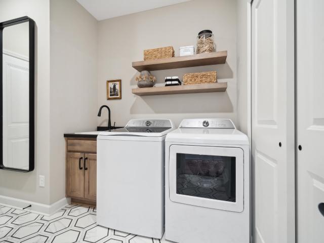 504 James Parkway