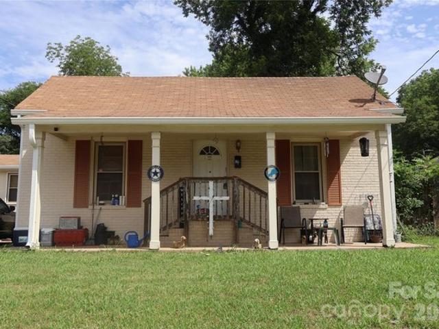 504 Oak St, Mooresville, NC 28115