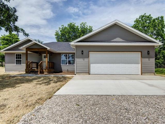504 Olive St, Seymour, MO 65746