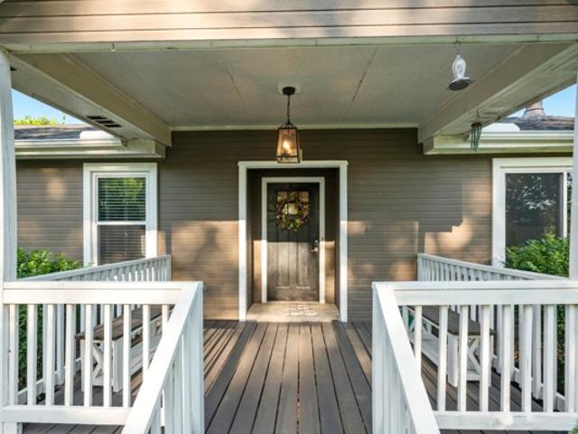 504 Lookout Dr