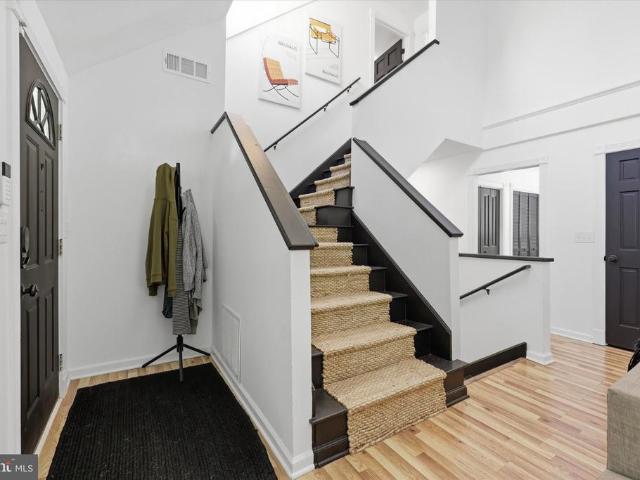 504 Leddon Street