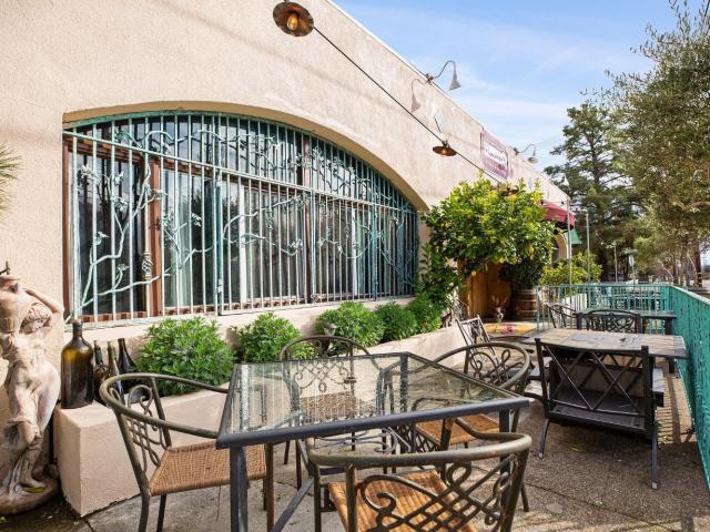 504 N Cloverdale Blvd, Cloverdale, CA 95425 | MLS #325026