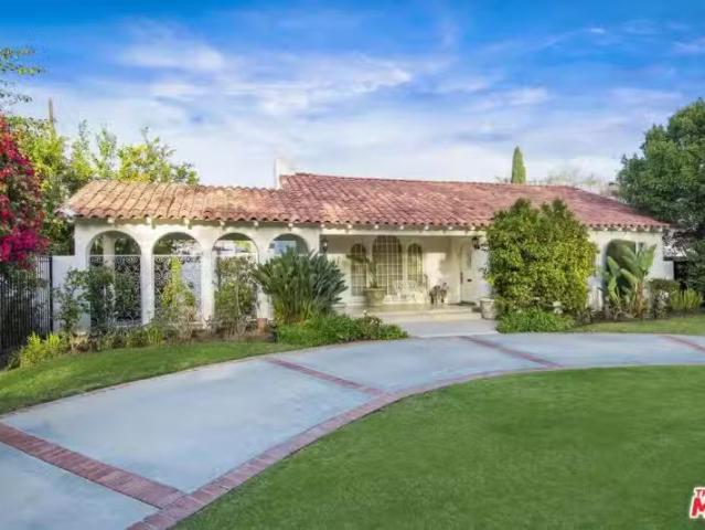 504 N Crescent Dr, Beverly Hills, CA 90210