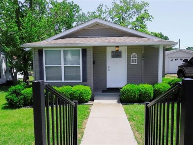 504 N Desloge Dr, Desloge, MO 63601