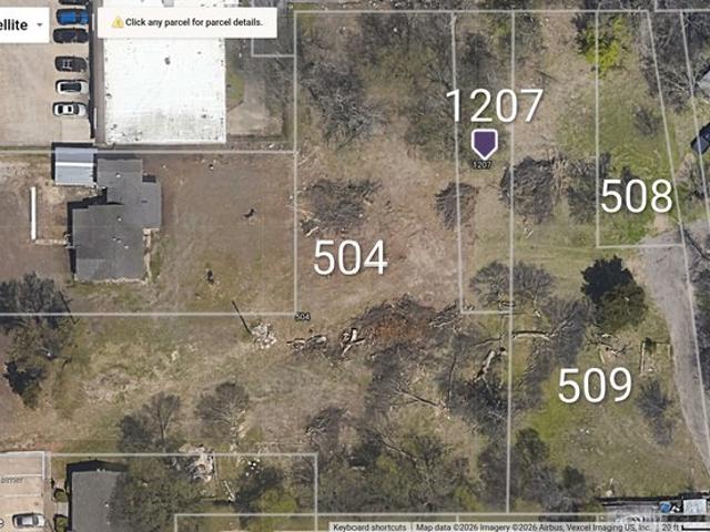 504 N Hampton Rd, Desoto, TX 75115