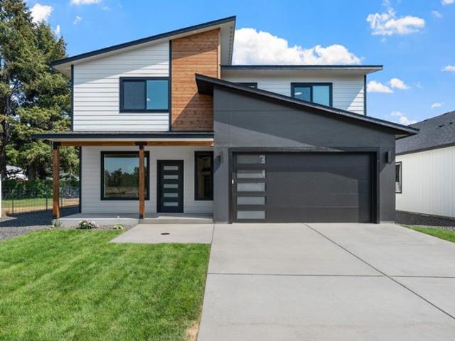 504 N Moen Ln, Greenacres, WA 99016