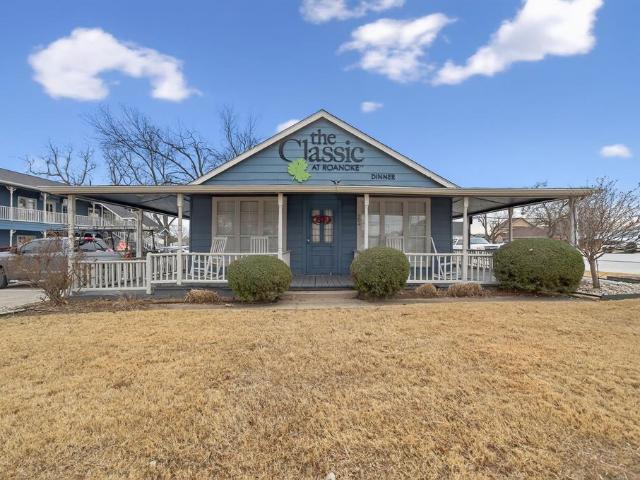 504 N Oak Street
